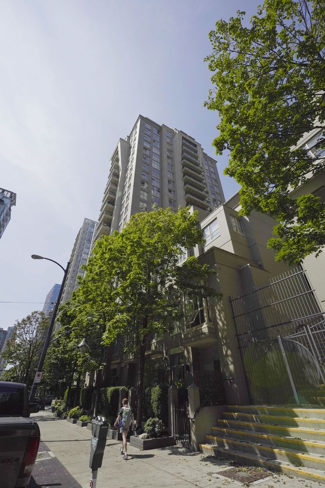 Mondrian | 989 Richards Street | Yaletown